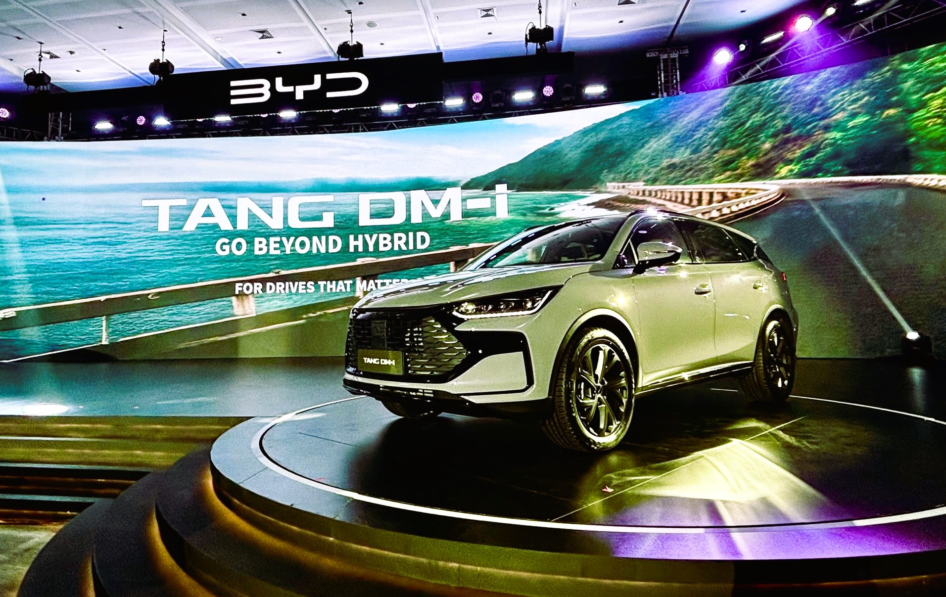 Spotlight: BYD launches Tang DM-i 7-seater hybrid SUV | TESSDrive™